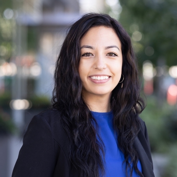 Our Associates | , Bellevue WA | Wells Fargo Advisors